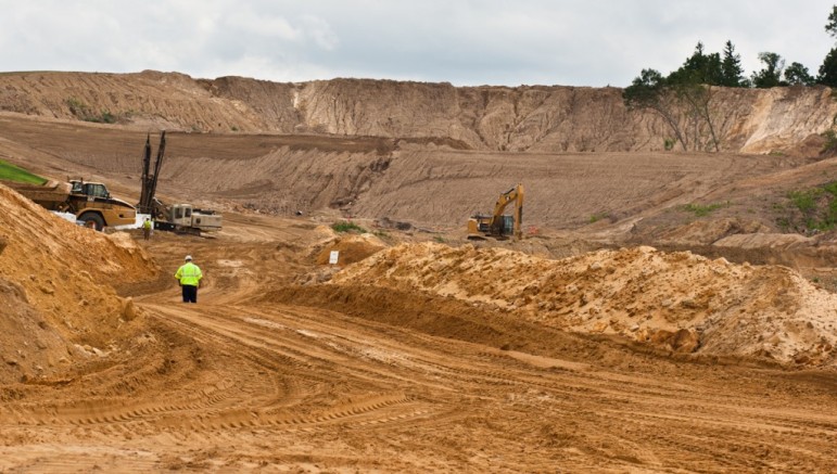 Wisconsin court clears controversial ‘frac sand’ mining permit | Great ...
